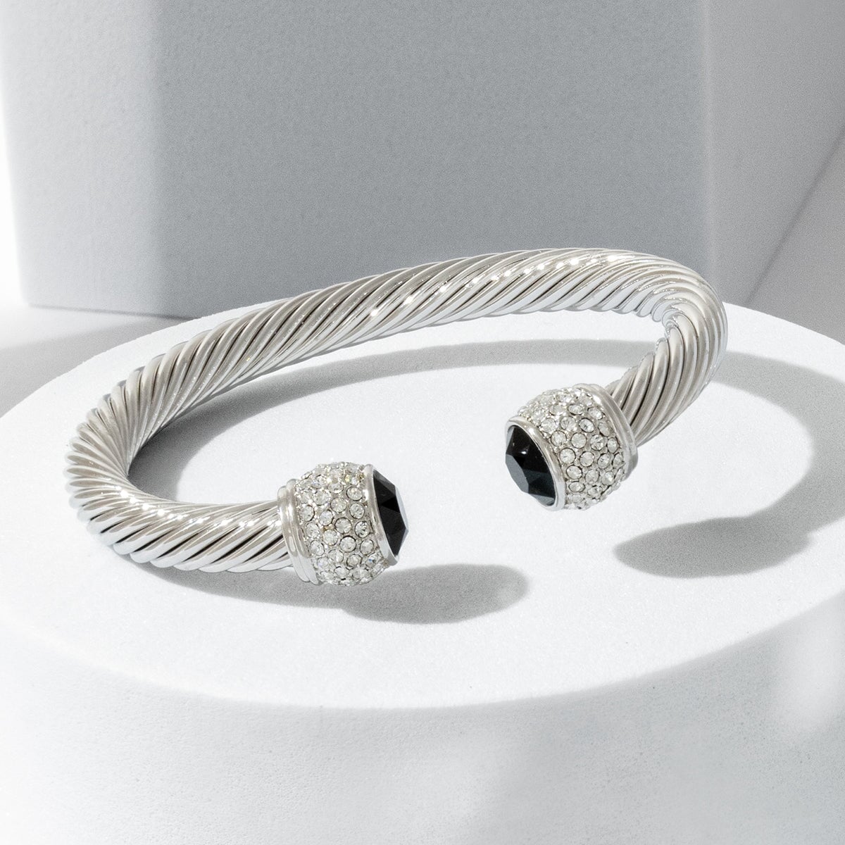 Heritage Grand Bangle Jet – ForeverCrystals